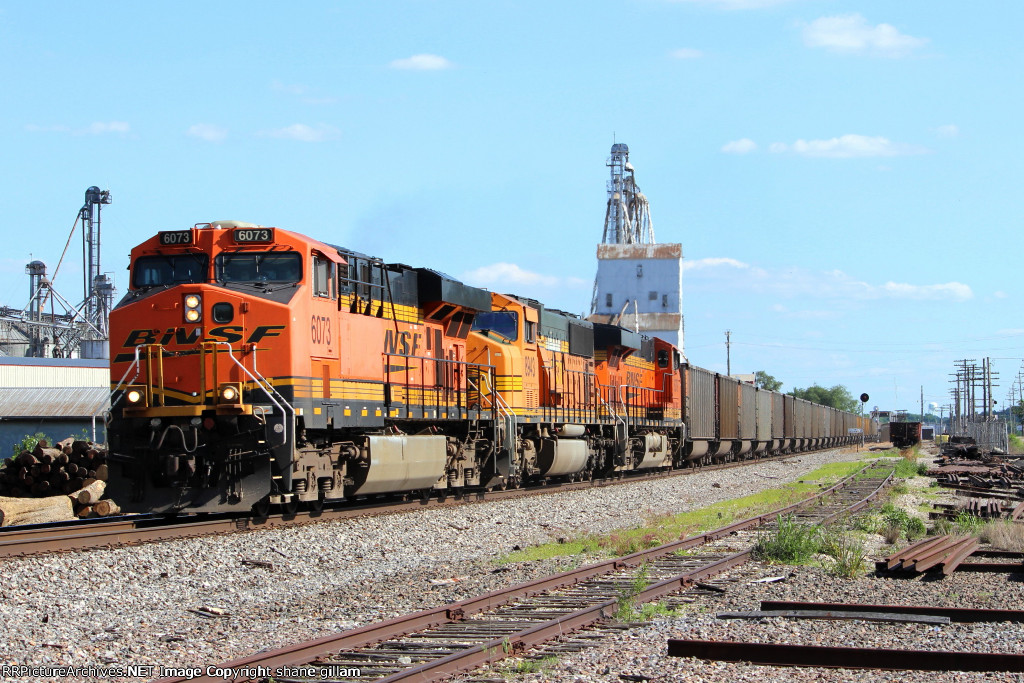 BNSF 6073 leads a empty slc coal north.